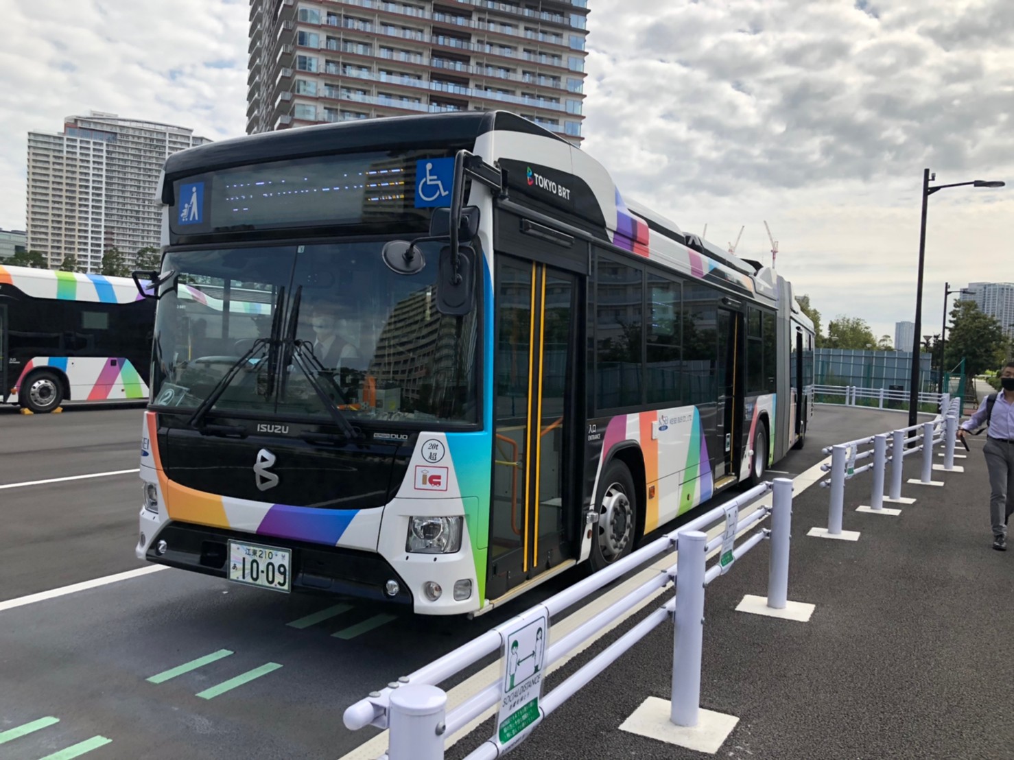 晴海｜子連れにも優しい最新バス「TOKYO BRT」とは？ベビーカーで乗車体験レポート!! | Co-sodate