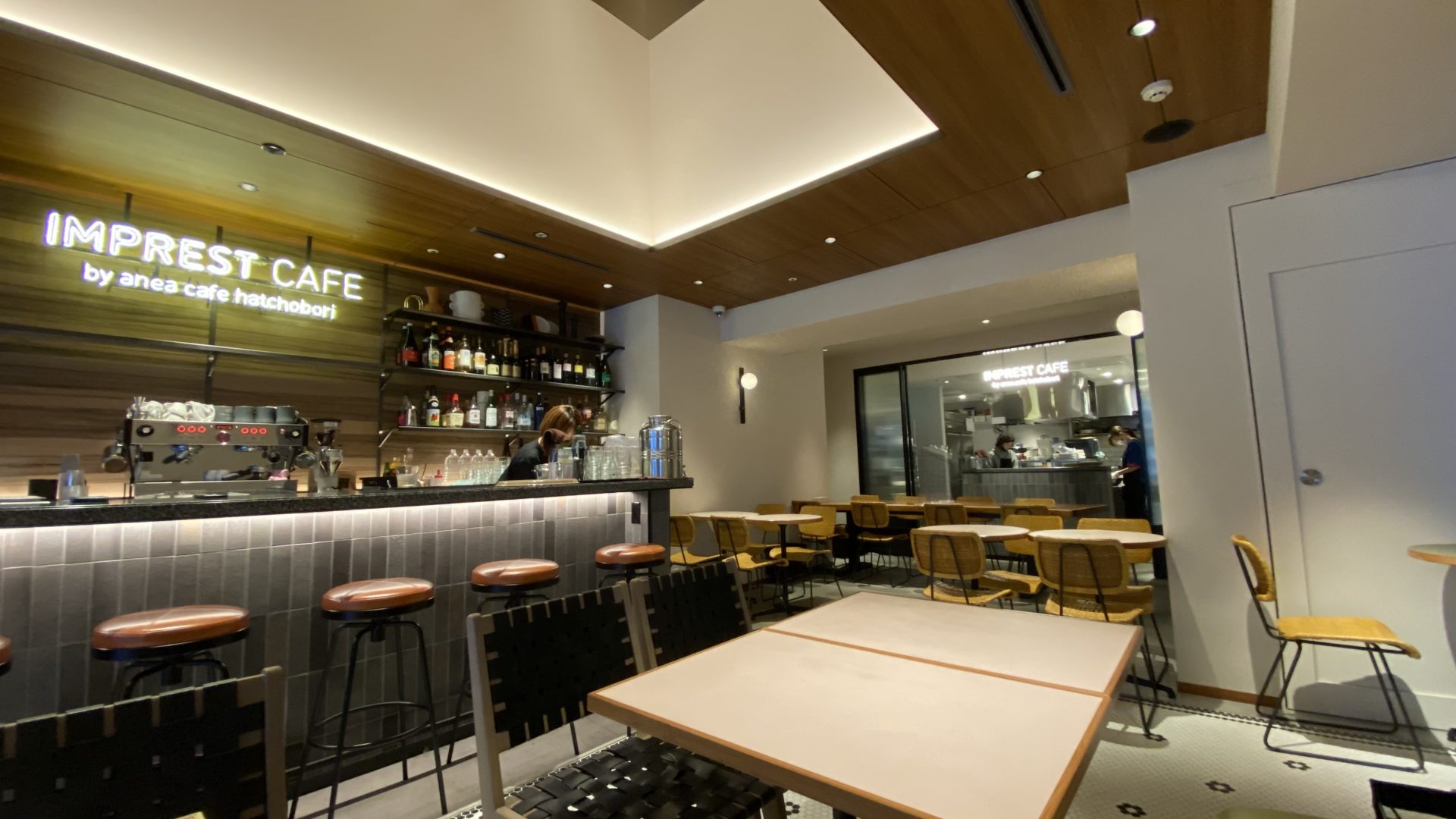 八丁堀｜わんちゃん同伴OKの広々カフェ！ドッグメニューやワンコケーキも嬉しい「IMPREST CAFE by anea cafe hatchobori」 | Co-sodate