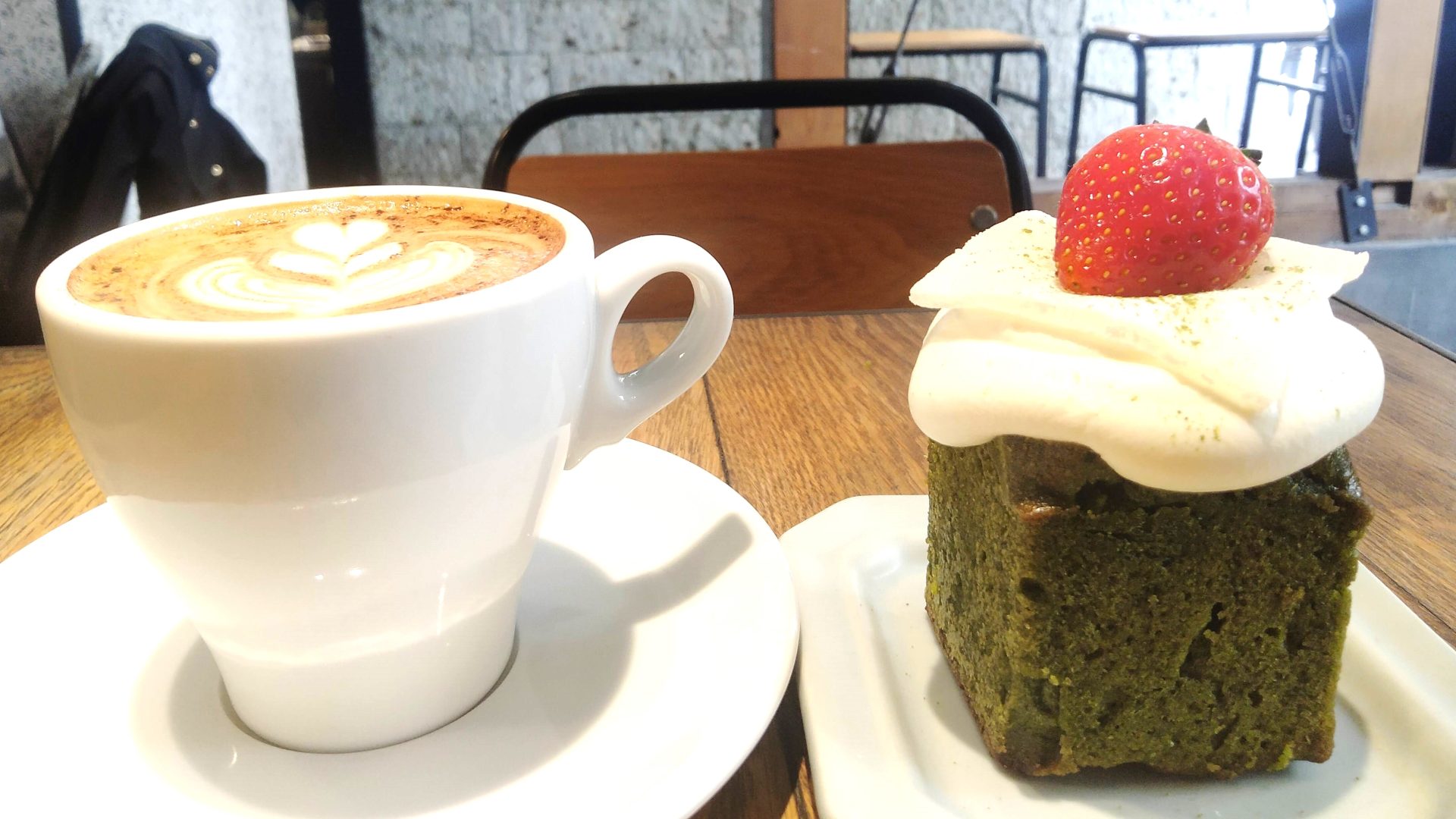 門前仲町｜店内でのみ味わえる絶品ケーキも！寺院の参道にある、開放的でスタイリッシュな人気店「MONZ CAFE」 | Co-sodate